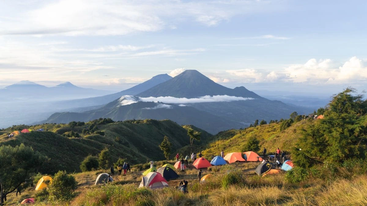 Camp Gunung Prau - Dieng Exposure View Bukit Teletubies